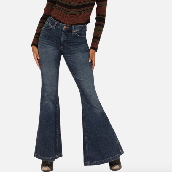 Wrangler | Jeans | Wrangler Retro High Rise Flare Trumpet Jean In Jana ...